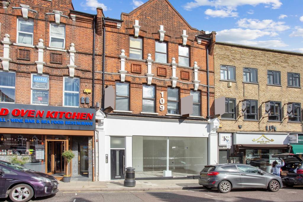 109 George Lane E18 -1 x shop – Little Croft Properties